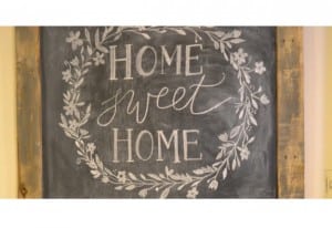 DIY Rustic Chalkboard Sign