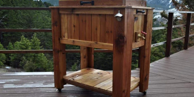 DIY Pallet Wood Ice Chest is So Elaborate Yet Simple to Make! - DIY Joy