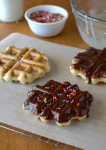 31 Waffle Iron Hacks You Have to See To Believe - DIY Joy