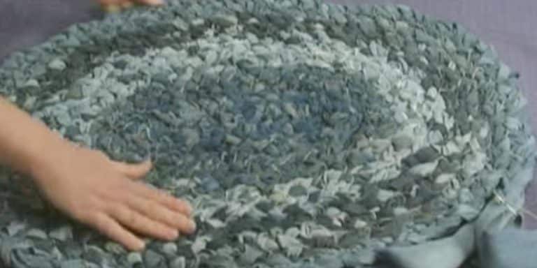 She Makes This Super Cool Braided Denim Rug Out Of Her Old Jeans! - DIY Joy