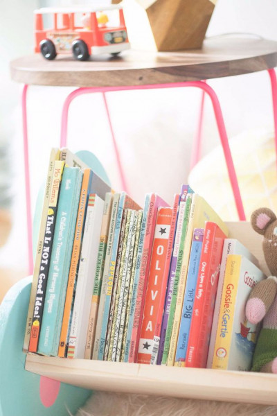 31 DIY Projects That All Readers Will Love - DIY Joy