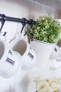 50 Rustic DIY Farmhouse Crafts to Make and Sell