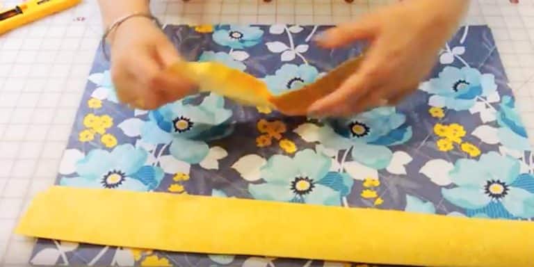 Sewing Tutorial- 15 Minute Placemats - DIY Joy