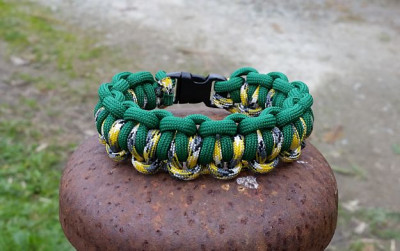 50 + Paracord Bracelets With Step by Step How To - DIY Joy
