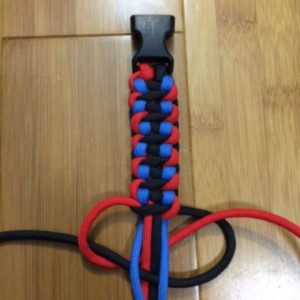 50 + Paracord Bracelets With Step by Step How To