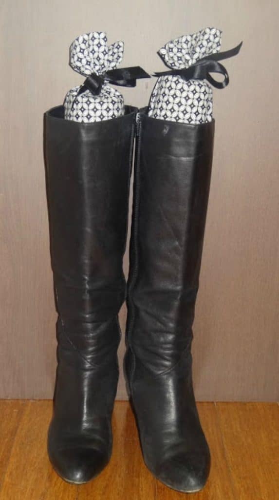 36 DIY Ideas for Your Boots - DIY Joy