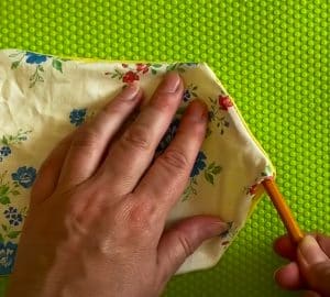 How To Make A Summer Face Mask - DIY Joy