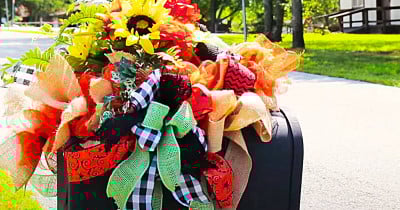 Dollar Tree Fall Mailbox Makeover - DIY Joy