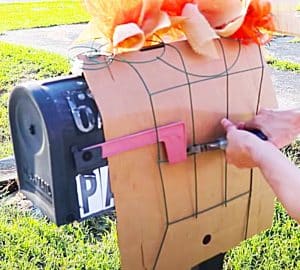 Dollar Tree Fall Mailbox Makeover - DIY Joy