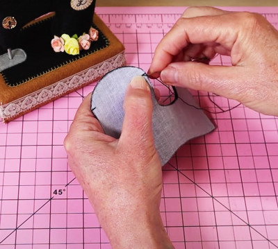 How To Sew A Sewing Machine Pin Cushion Using A Sponge - DIY Joy