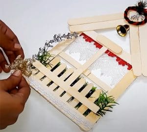 DIY Christmas Ornaments Using Popsicle Sticks - DIY Joy