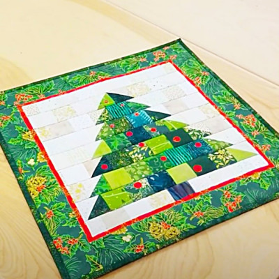 Last-Minute Patchwork Christmas Tree With Free Pattern - DIY Joy