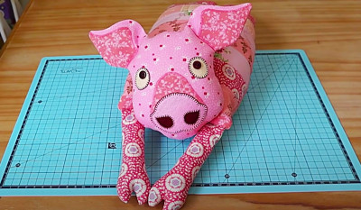 How To Make A Patchwork Pig With Free Pattern - DIY Joy