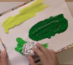 How To Paint A Tree Using Tin Foil - DIY Joy