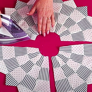 How To Make A Dresden Plate Quilt Block - DIY Joy