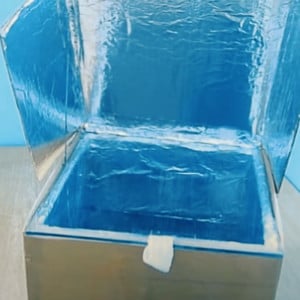 Turn A Cardboard Box Into A Solar Oven - DIY Joy
