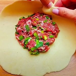 Ground Beef Pockets Recipe - DIY Joy