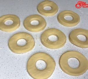 15 Minute Homemade Donuts - DIY Joy