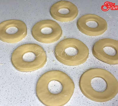 15 Minute Homemade Donuts - DIY Joy