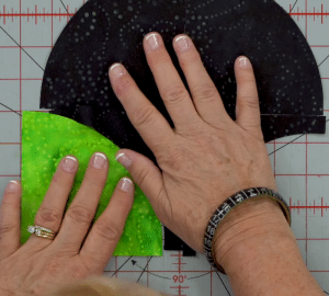 Easy & Simple Clamshell Quilt Tutorial - DIY Joy