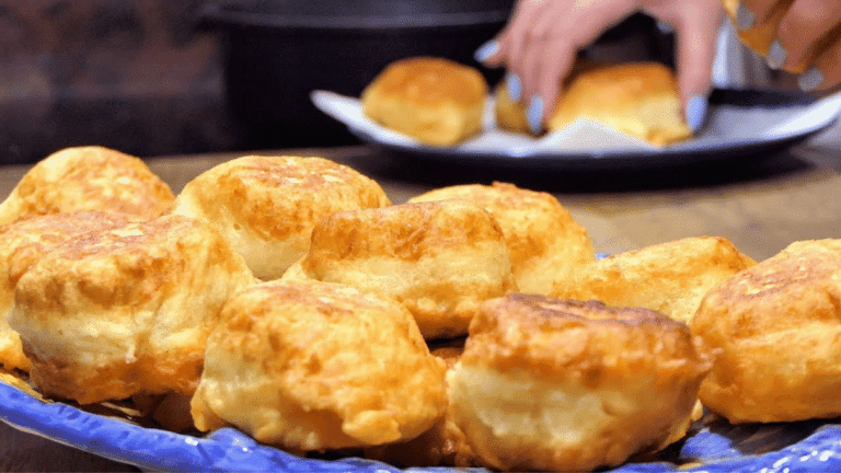 No-Knead Breakfast Buns With Only 4 Ingredients - DIY Joy