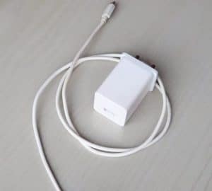 How To Clean And Whiten A Dirty Charger - DIY Joy