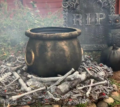 Easy DIY Fake Fire & Witch Cauldron For Halloween - DIY Joy