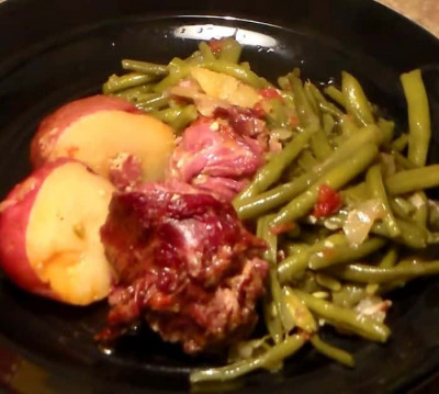 Southern-Style Green Beans, Turkey Necks & Potatoes Recipe - DIY Joy