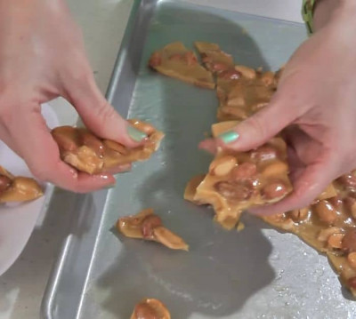 Super Easy Microwave Peanut Brittle Recipe - DIY Joy