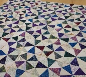 Donna's Roundabout Quilt - DIY Joy