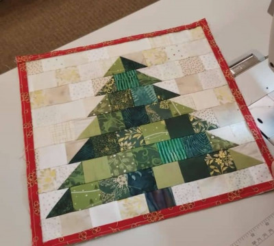 Fastest Last Minute Christmas Patchwork Tree - DIY Joy