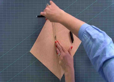 Easy Quarter-Square Triangle Blocks Tutorial - DIY Joy