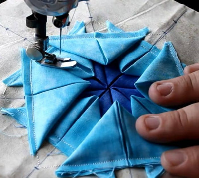 Amish Folded Star Quilted Hot Pad - DIY Joy