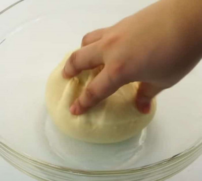 Easy-To-Make Fluffy Butter Rolls - DIY Joy