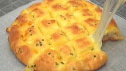 Garlic Mozzarella Cheese Bread - DIY Joy