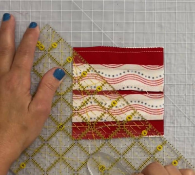 Double Pinwheel Quilt Block - DIY Joy