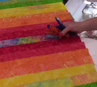 How to Sew a DIY Washable Rainbow Rug - DIY Joy