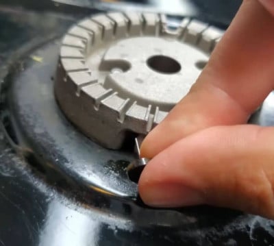 How to Fix a Gas Stove Top Burner that's Not Lighting - DIY Joy