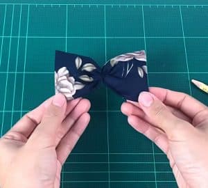 DIY Bow Scrunchies - DIY Joy