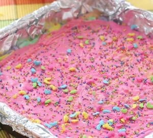 Super Easy No-Bake Colorful Rainbow Fudge Recipe - DIY Joy