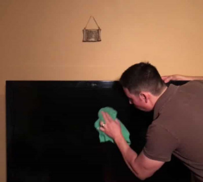 How To Clean A TV Screen Properly Without Damaging It - DIY Joy