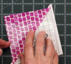 Learn How to Make a Pinwheel Frolic Quilt w/ Jenny Doan - DIY Joy