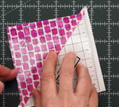 Learn How to Make a Pinwheel Frolic Quilt w/ Jenny Doan - DIY Joy