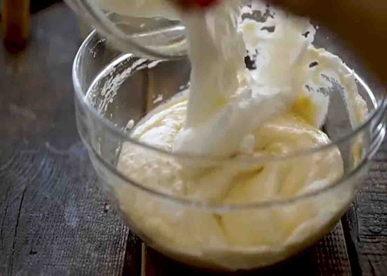 Easy Cheese Soufflé Recipe - DIY Joy