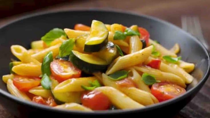 Zucchini Tomato Pasta Recipe - DIY Joy
