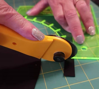 Donna Jordan's Drunkard's Path Flower Patch Quilt Tutorial - DIY Joy