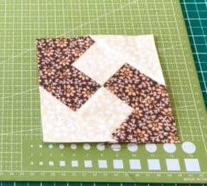 Easy Snail Trail Patchwork Quilt Block - DIY Joy