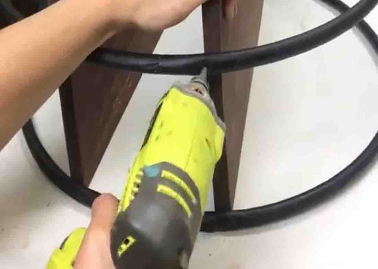 DIY Hula Hoop Standing Shelf Tutorial - DIY Joy