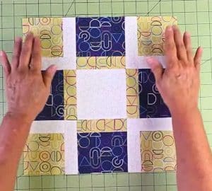 Beginner-Friendly Boxes Quilt Block Tutorial (with Free Pattern) - DIY Joy