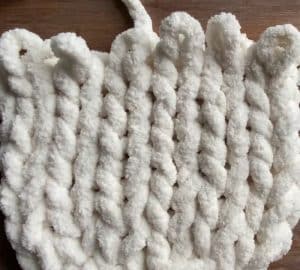 How to Hand Knit a Chenille Round Ball Pillow in 15 Minutes - DIY Joy